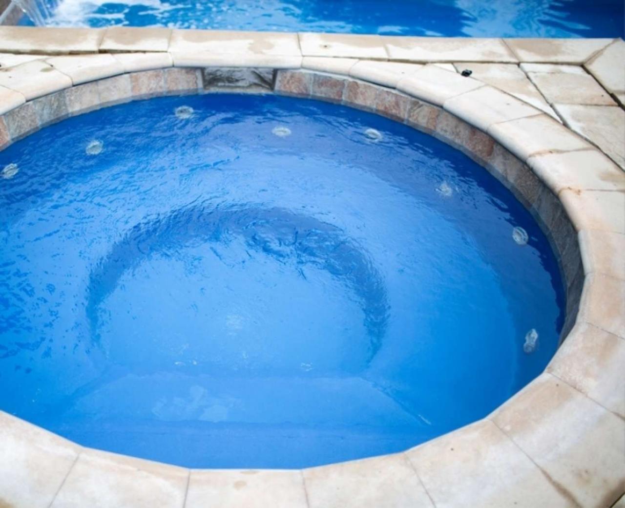 The Dream Spa- Round – Atlantis Pools