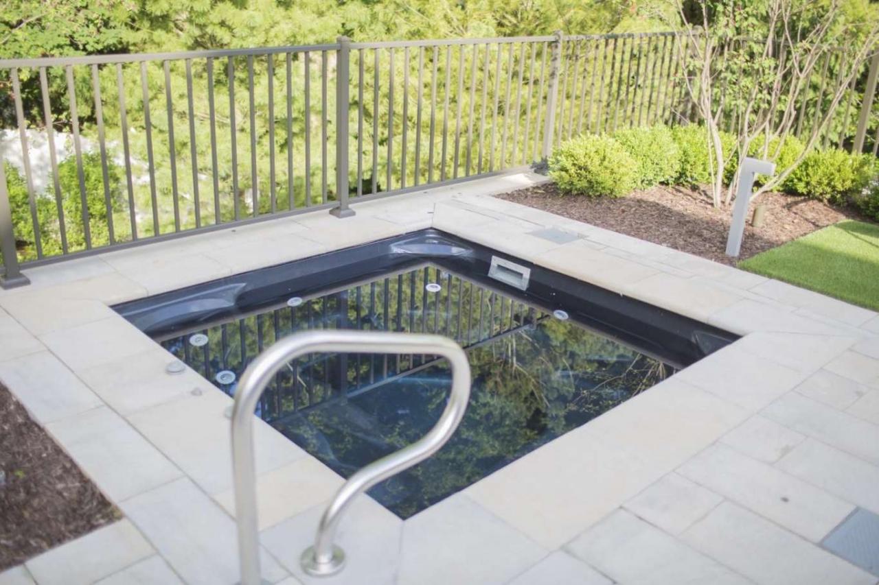 The Dream Spa- Square – Atlantis Pools