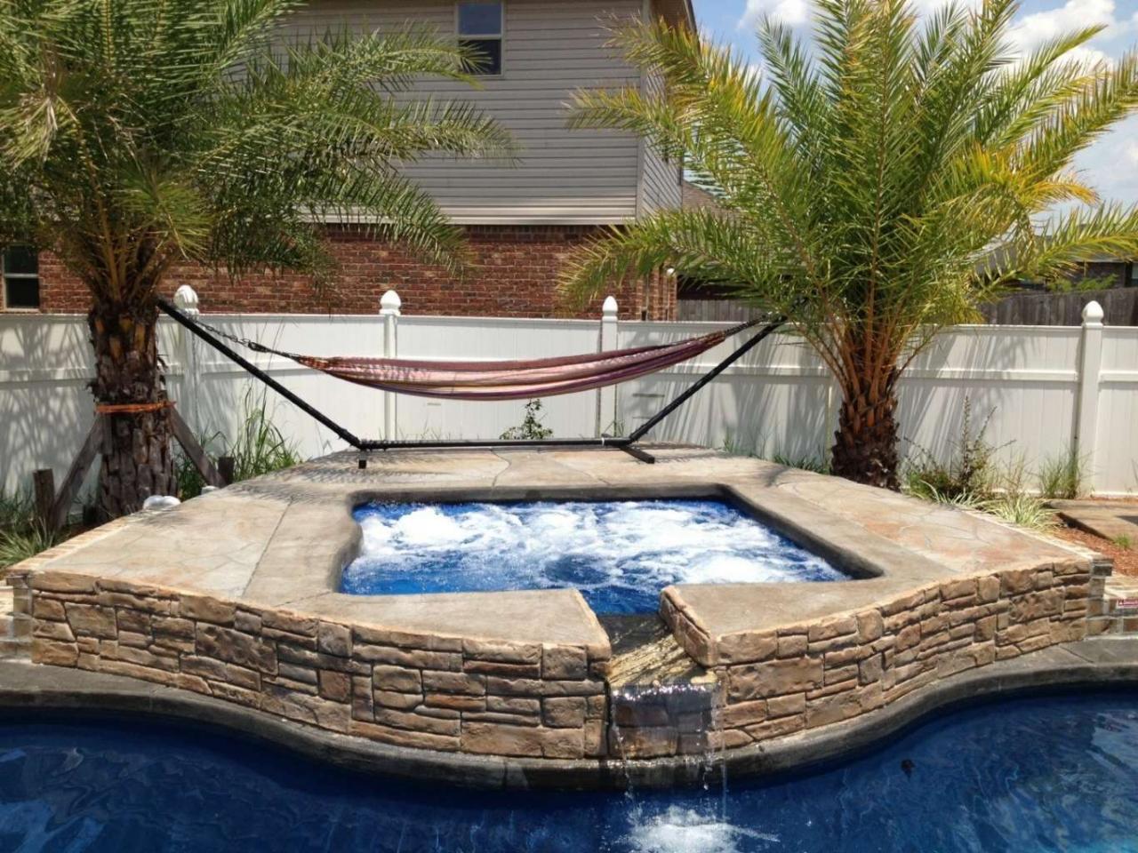 The Dream Spa- Square – Atlantis Pools